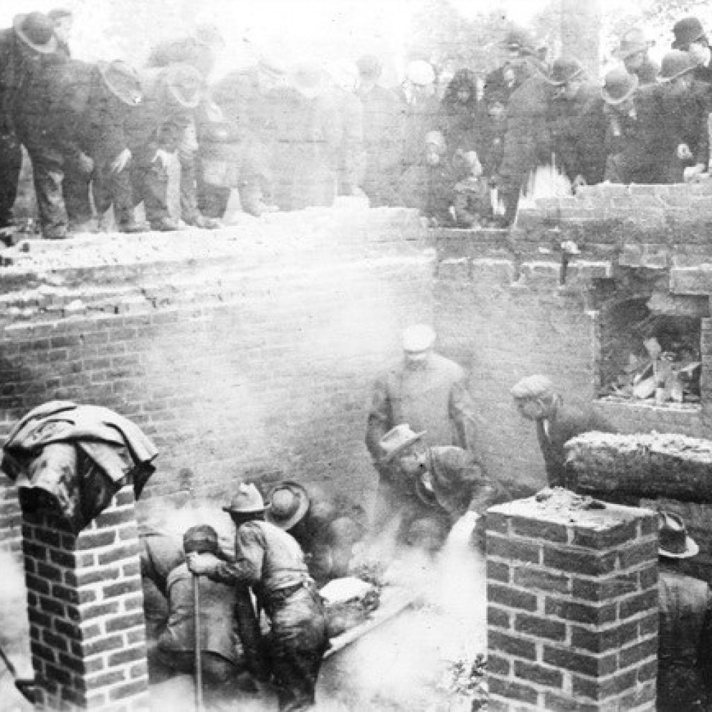 Belle Gunness - Caustic Soda